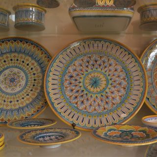 A Concise Introduction to the Maiolica Ceramics of Deruta